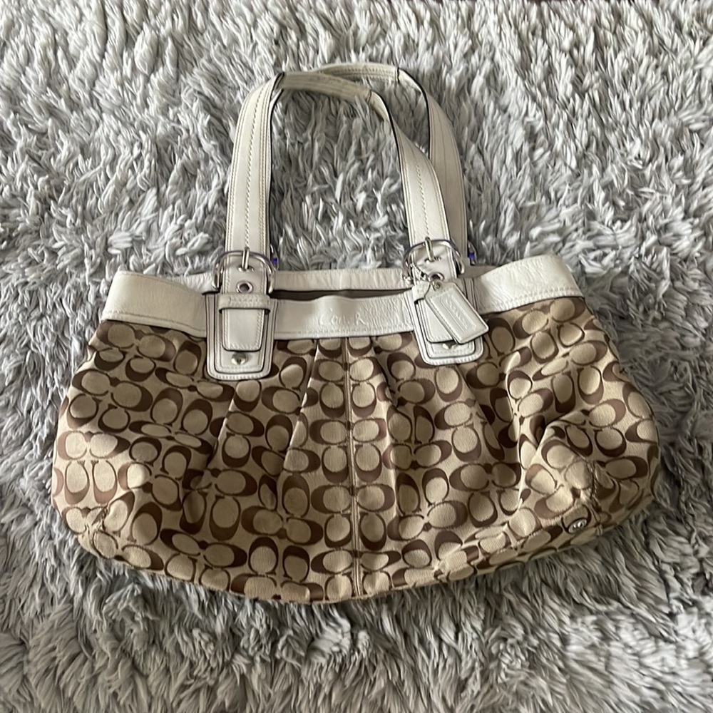 Iconic Logo Coach Purse. Brown And Tan Fabric With Wh… - Gem